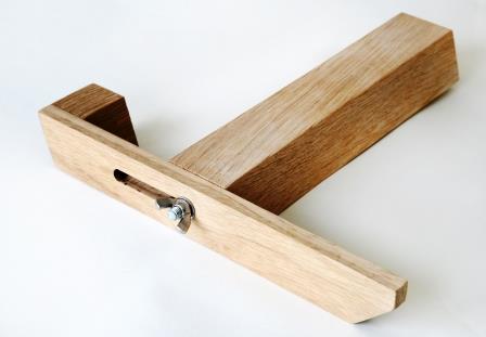 Painting Stands - Intricate Design | Wooden item